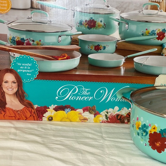The Pioneer Woman | Kitchen | The Pioneer Woman Cookware Set | Poshmark